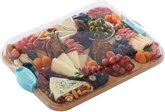 Farberware Build-A-Board Schneidebrett aus Bambus mit integrierten Fächern und abschließbarem, transparentem Deckel mit blauen Griffen, ideal für Feinkostfleisch