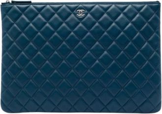 Chanel Pre-owned Vintage Quilted Lambskin Clutch - Femme - Pre-owned - Bleu - Taille: ONE Size