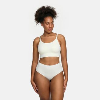 creamy fabrics Scoop Neck BH