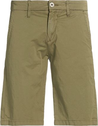 Guess HOSEN & R&Ouml;CKE - Shorts & Bermudashorts auf YOOX.COM