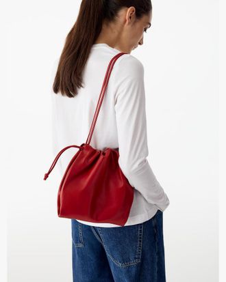 Arket Kleine Ledertasche Mit Raffung -Rot