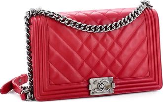 Chanel Boy Flap Bag Mixed Quilted Chevron Calfskin Old Medium shoulder bag - Rot