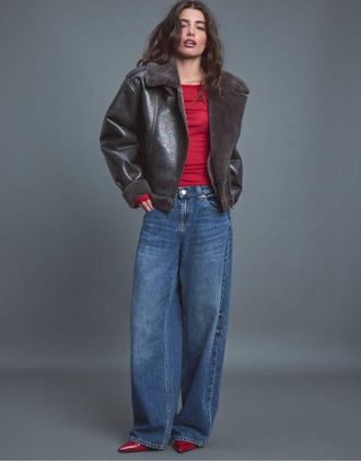 Stradivarius Bikerjacke in Lederoptik, doppelseitig, dunkelgrau