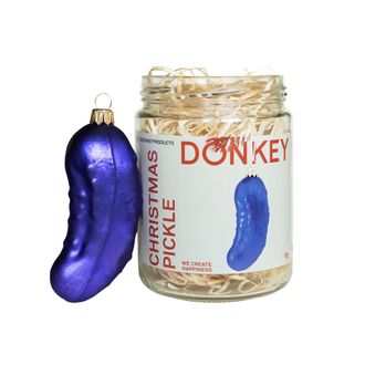 Donkey Weihnachtsgurke im Glas - Blaue Weihnachtsgurke aus Glas als Anh&auml;nger f&uuml;r den Weihnachtsbaum. Lustiger Christbaumschmuck im Gurkenglas, Aufbewahrung
