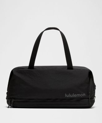 lululemon 3-in-1 Gym Duffle Bag 30 L - Gr&ouml;&szlig;e 30 l in Black/Graphite Grey/Onyx Grey