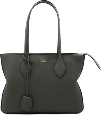 Ferragamo Shopper & Totes - Black Leather Star Tote - Gr. unisize - in Schwarz - f&uuml;r Damen
