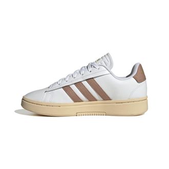 adidas Damen Grand Court Alpha Sneaker, FTWR White Clay Strata Gold Met, 39 1/3 EU