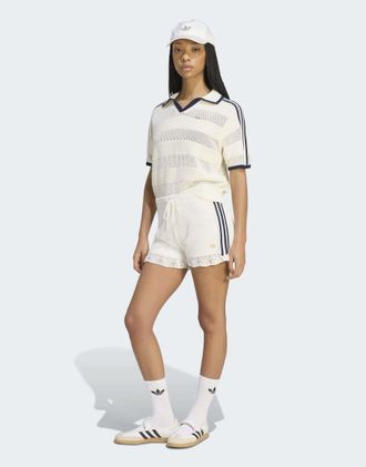 adidas Originals Resort - Shorts in Wollwei&szlig;