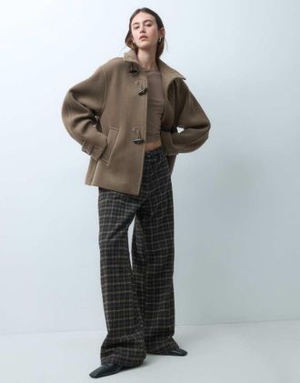 Arket manteau court en laine &agrave; col chemin&eacute;e marron