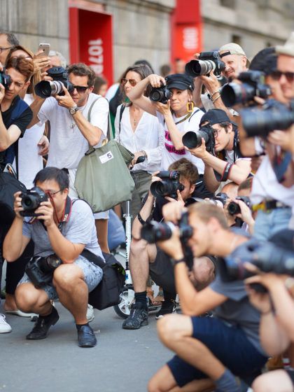 Diese Influencerin ist nicht mal real, aber Stars und VOGUE reißen sich um sie!