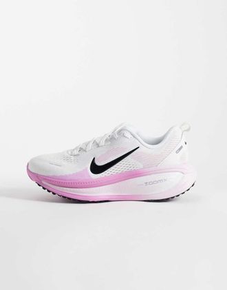 Nike Vomero 18 Sneaker in Wei&szlig; und Pink