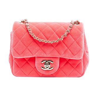 Chanel Sac bandouli&egrave;re matelass&eacute; en velours pr&eacute;-poss&eacute;d&eacute; - Femme - Pre-owned - Rose - Taille: ONE Size
