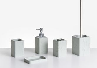 Beliani Badaccessoires Set 5-teilig Kunstharz hellgrau Betonoptik Bad-Zubeh&ouml;r Vilcanota