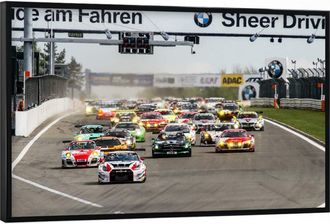 artboxONE Poster mit schwarzem Rahmen 30x20 cm Sport/Motorsport Startende Meute - Bild bunt Auto Highspeed