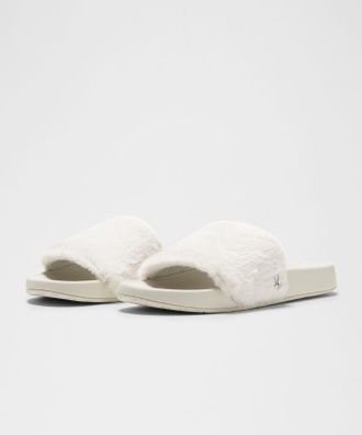 lululemon Sandale Restfeel en fausse fourrure pour Femmes - Taille 10