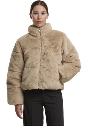 Urban Classics Damen Winterjacke Short Faux Fur Puffer Jacket, kuschelige Kunstfelljacke mit Stehkragen, Gr&ouml;&szlig;en XS - XL