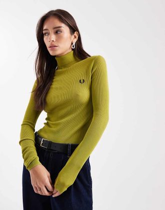 Fred Perry Rollkragenpullover in Gelb