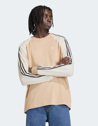 adidas Originals Britcore Cali - T-shirt &agrave; manches longues - Kaki taupe et blanc cass&eacute;-Vert