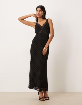 Never Fully Dressed Gianna - Midaxikleid aus Netzstoff in Schwarz mit Spitzenbesatz und Polka Dots
