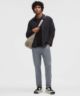 lululemon ABC Hose im Slim Fit mit 5 Taschen Warpstreme f&uuml;r M&auml;nner - 81 cm - Gr&ouml;&szlig;e 40 in Solar Grey