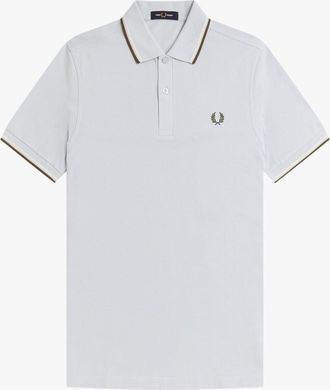 Fred Perry Piqu&eacute;-Poloshirt mit Logo-Stickerei und Streifenakzenten in