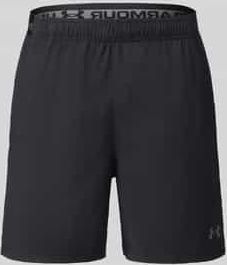 Under Armour Regular Fit Sportshorts mit Logo-Print