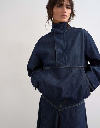 Topshop Jeans-Oberteil in indigoblauer Rinse-Waschung mit Trichterkragen und Ballonsaum