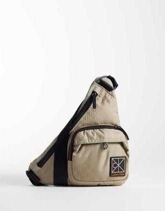 Calvin Klein Jeans - Sac bandouli&egrave;re style utilitaire &agrave; logo - Beige-Neutral