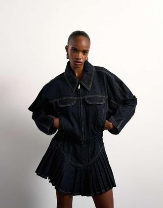 Topshop Tolu Coker x Topshop - Veste en jean bouffante &agrave; d&eacute;tail circulaire - Bleu indigo