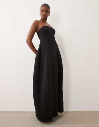 Asos Robe bandeau structur&eacute;e longue et volumineuse en imitation n&eacute;opr&egrave;ne - Noir