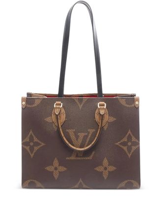 Louis Vuitton 2021-2025 Monogram Giant OnTheGo MM Satchel-Tasche - Braun