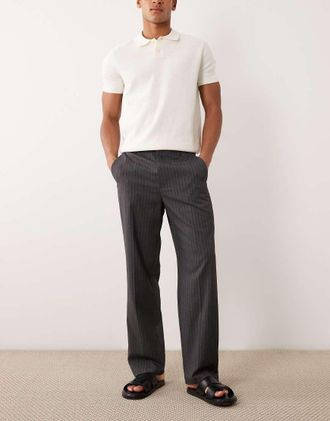 Cotton On Pantalon baggy ajust&eacute; &agrave; pinces et fines rayures - Anthracite-Gris