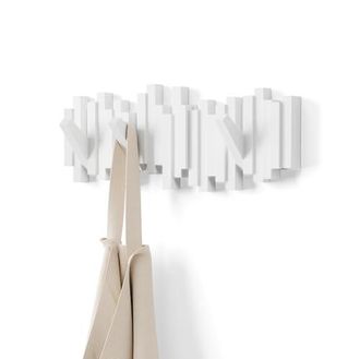 Umbra Stäbchen Garderobenhaken - Moderne und Platzsparende Garderobenleiste mit 5 Beweglichen Haken für Jacken, Mäntel, Schals, Handtaschen und Mehr, Weiss,