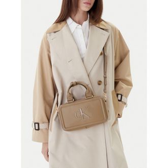 Calvin Klein Handtasche Calvin Klein Bold Ck Elongated Mini Tote LV04F3411G Beige