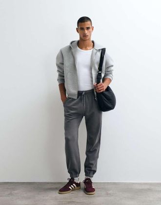 Abercrombie & Fitch Essential Jogger mit Umschlag in Grau