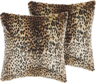 Beliani Dekokissen 2er Set Kunstfell Leopard Print braun 45 x 45 cm Foxtail