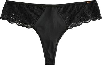 Lipsy String