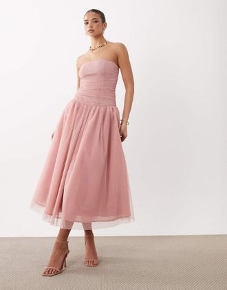 Ra-Re London - Robe bandeau longueur mollet en tulle fronc&eacute; - Rose clair