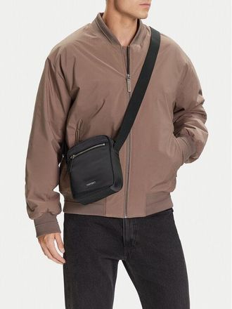 Calvin Klein Umh&auml;ngetasche Sleek Nylon Reporter LV04D3176G Schwarz