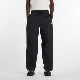 New Balance Herren Castlefield Woven Pant in Schwarz/Gr&uuml;n, Polywoven, Gr&ouml;&szlig;e 2XL