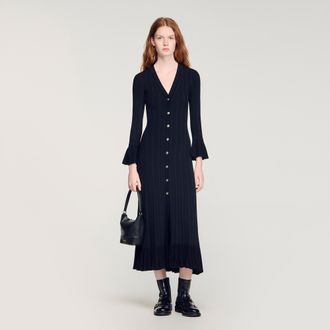 Sandro Langes Strickkleid mit Volant