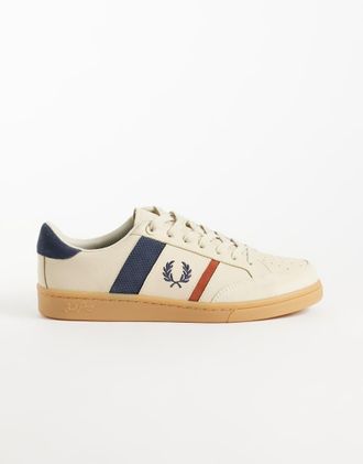 Fred Perry B725 baskets en daim &agrave; rayures en cuir couleur avoine et bleu-Multi