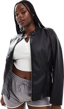 Only Only Curve - Jacke aus Kunstleder in Schwarz