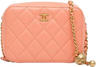Chanel Hobo Bags - CC Quilted Lambskin Pearl Crush Camera Bag - Gr. unisize - in Orange - für Damen