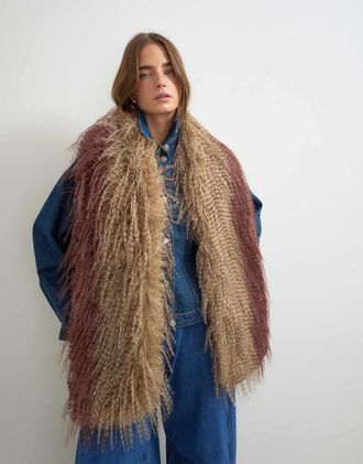 Topshop Sandy &eacute;charpe en faux-fur marron et bordeaux