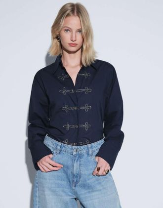 Asos chemise orn&eacute;e de brandebourgs, bleu marine