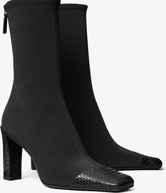 Tory Burch Asymmetrischer Stiefel mit Zehenkappe