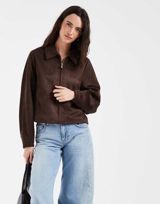 Only veste en daim synth&eacute;tique marron fonc&eacute;