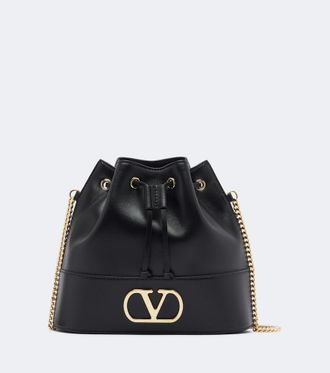 Valentino Garavani Bucket Bag VLogo Signature Small aus Leder