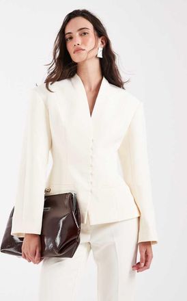 Asos Eleganter, kragenloser Blazer in Cremewei&szlig; mit mehreren Kn&ouml;pfen-Gelb